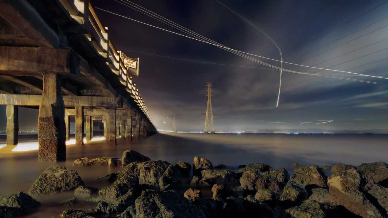 Long exposure night photos of airplanes - YouTube