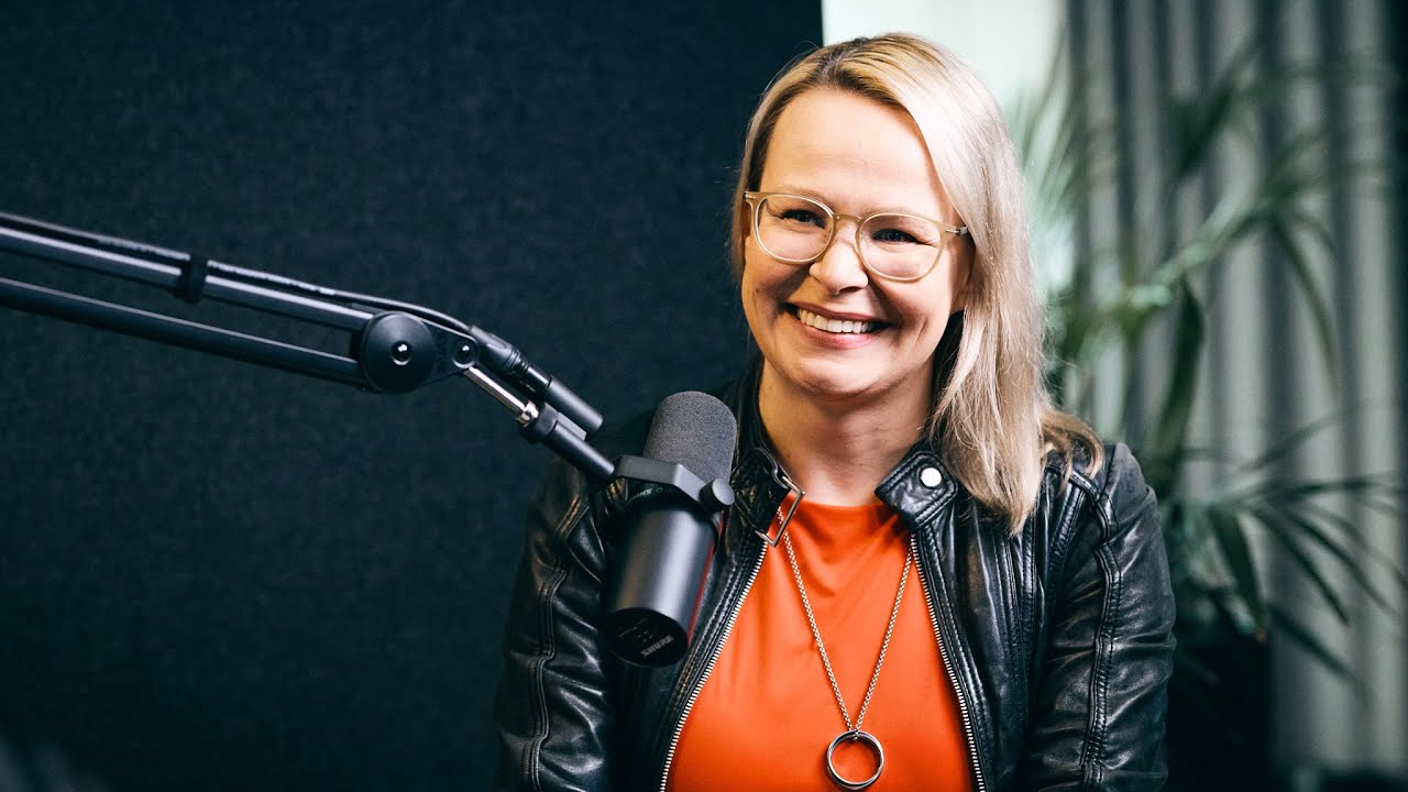 Vincit Talks | Ode To Customer Centricity | Ulla Jones, Posti - YouTube