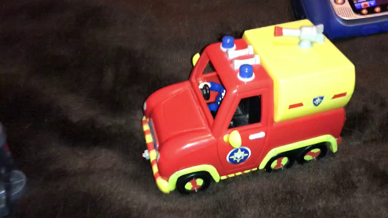 Postman Pat and the mysterious car crash - YouTube