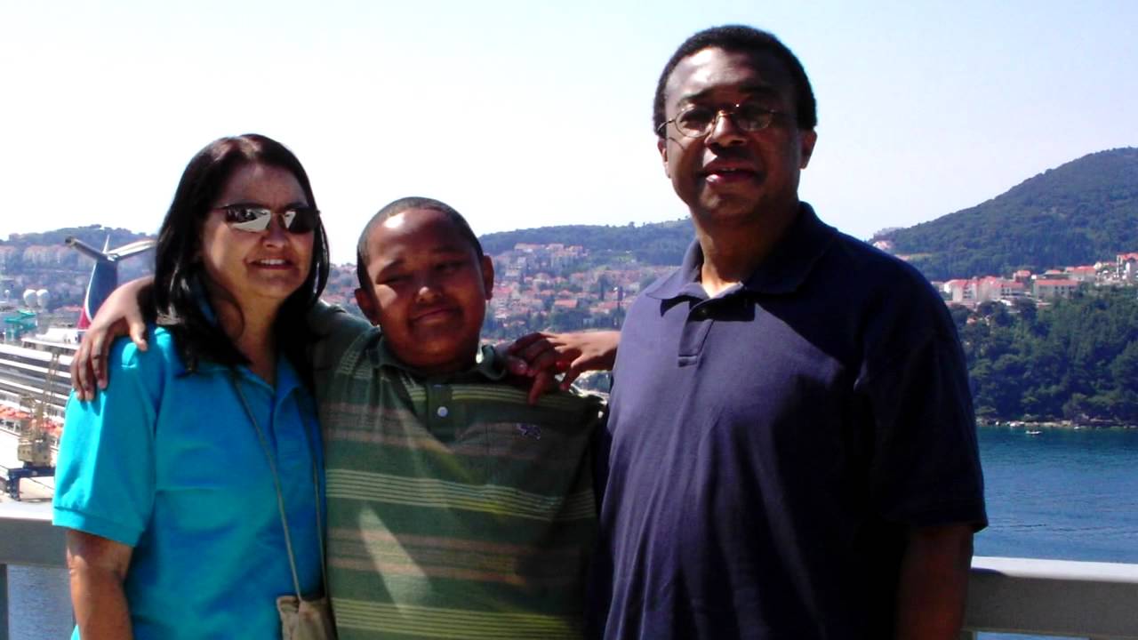 Marcus Marable, 2012 UnitedHealth Foundation Scholarship winner - YouTube