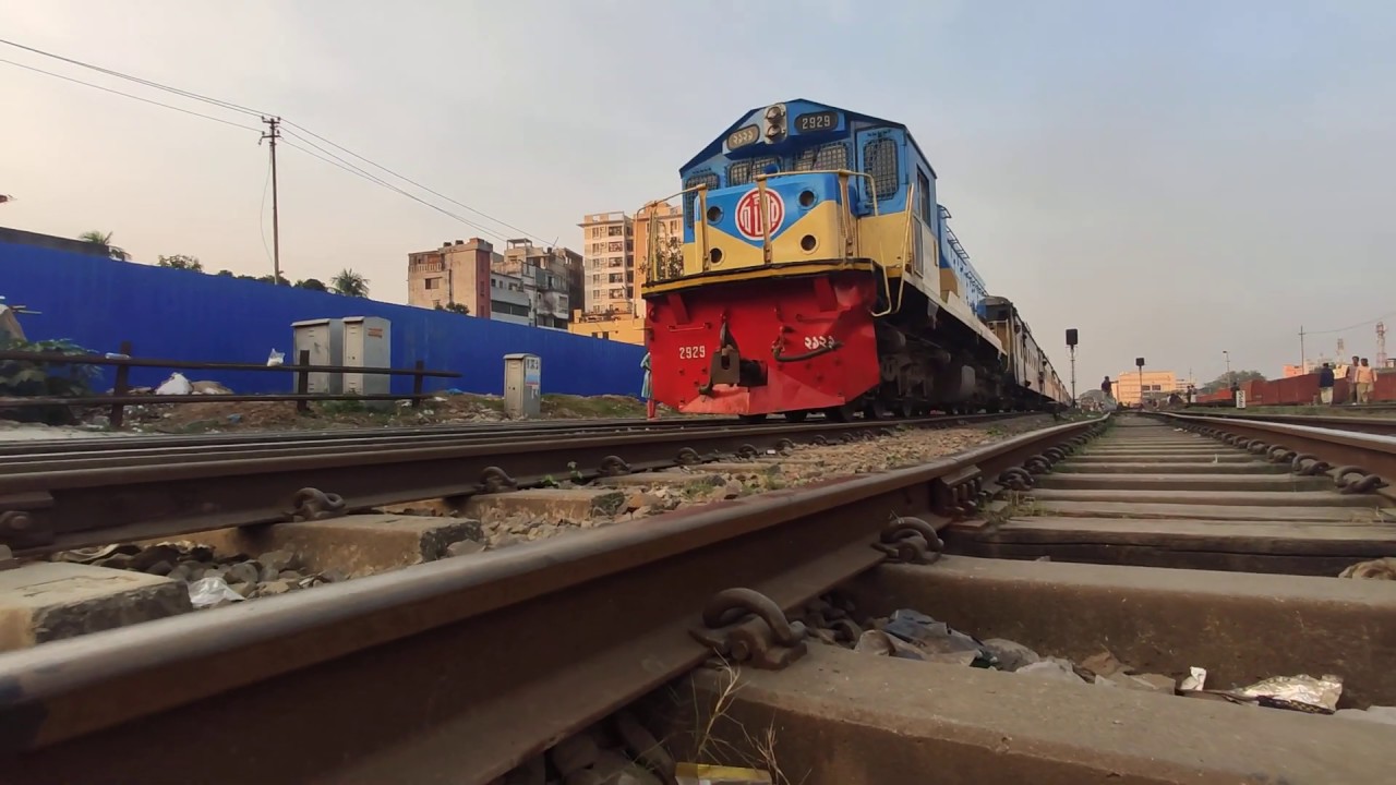 Bangladeshi Train - YouTube