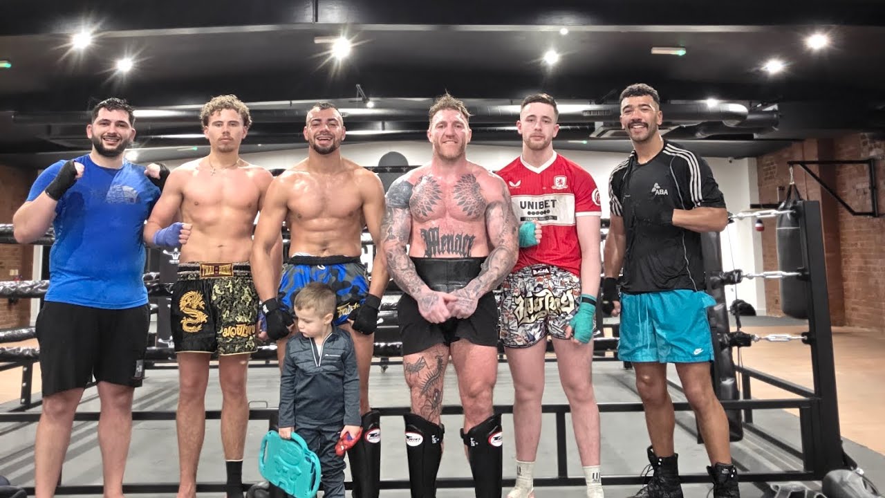 K1 & muythai sparring with champion fighter Dylan yendal 💯🥊 - YouTube