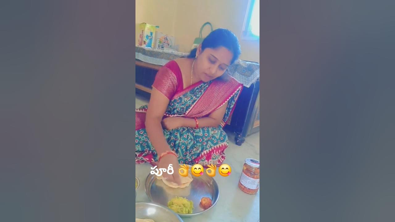 Excellent కాంబినేషన్ పూరీ ఆలుకుర్మ😋 shorts#trending#trendingshorts#youtube#youtubeshorts# ...
