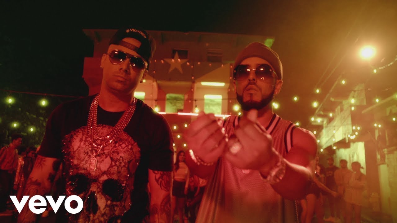Wisin & Yandel - Besos Mojados [Official Vídeo] - YouTube