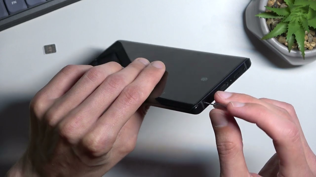 How to Insert Nano SIM in Motorola Edge 30 Ultra - Install SIM Card ...