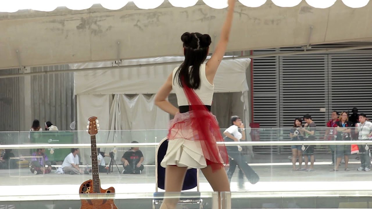 [EOY 2013] Momo Chan - Mugendai Shoujo ∀ (Cheeky Parade) - YouTube