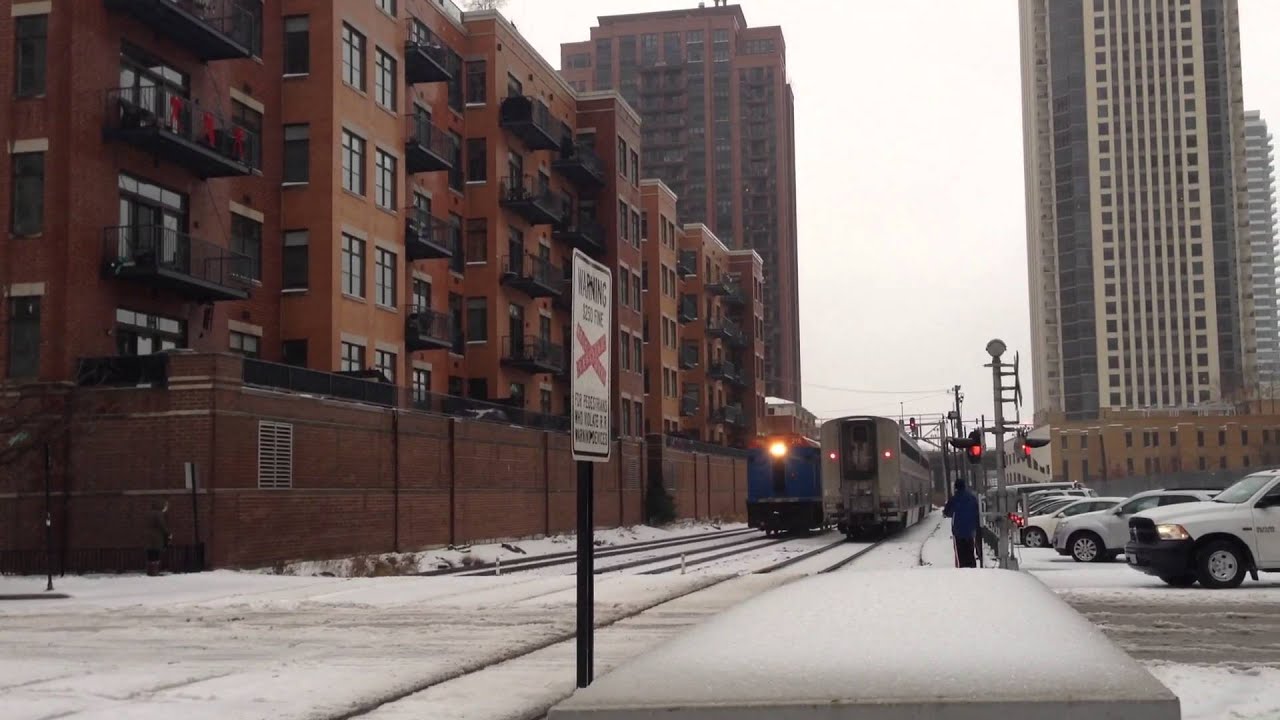 Amtrak Empire Builder meets Metra 215 - YouTube