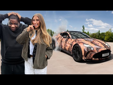 Lily Phillips lässt mich ihr Auto fahren