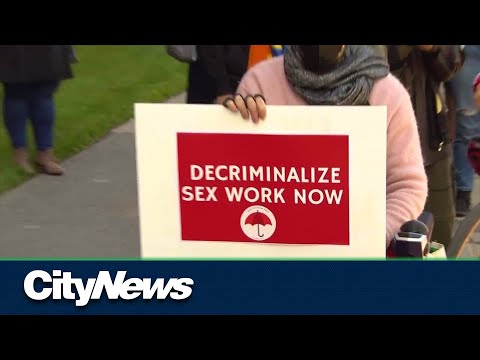 Adult content creators claim Canadian banks cancelling accounts over ties to sex industry