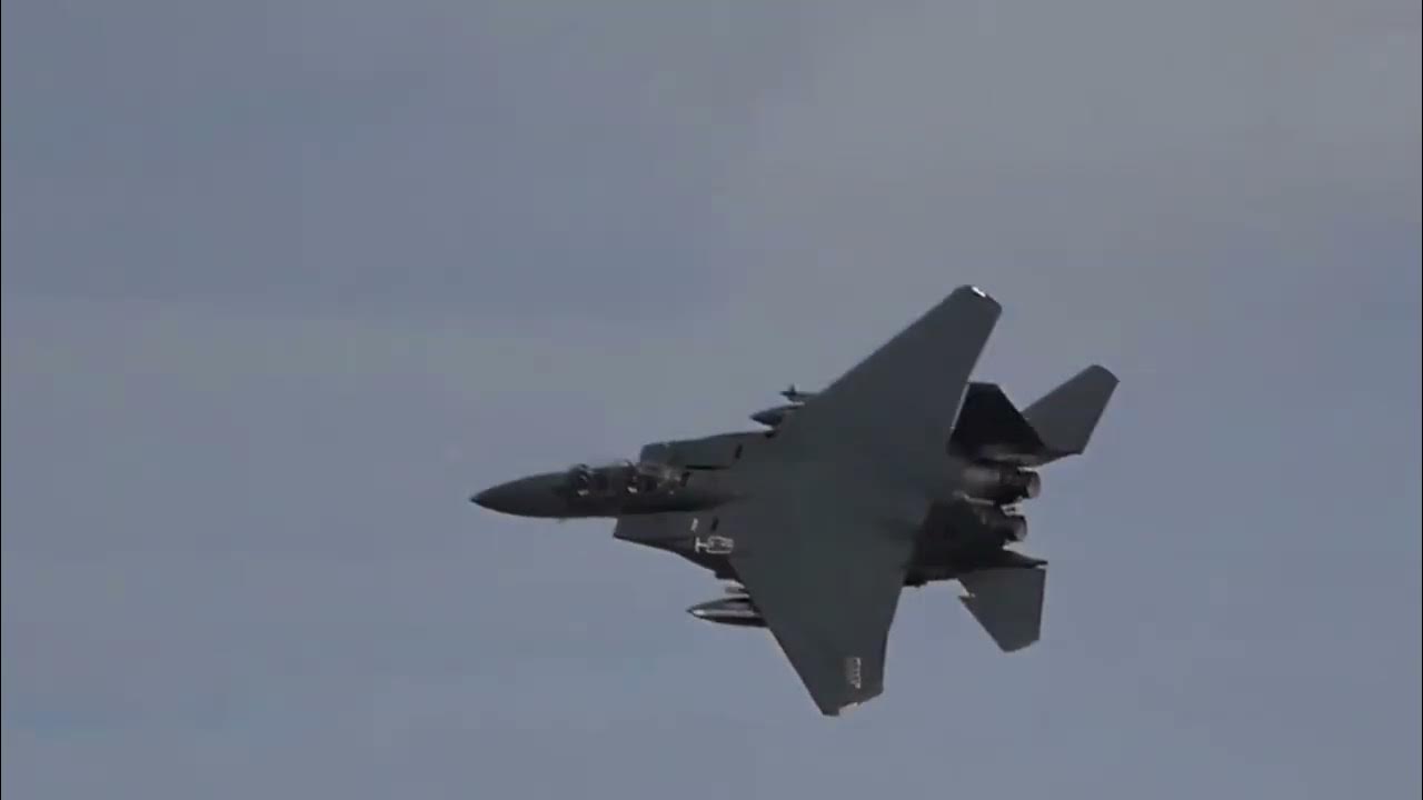 Insane Flying Low Level : Mach Loop - YouTube