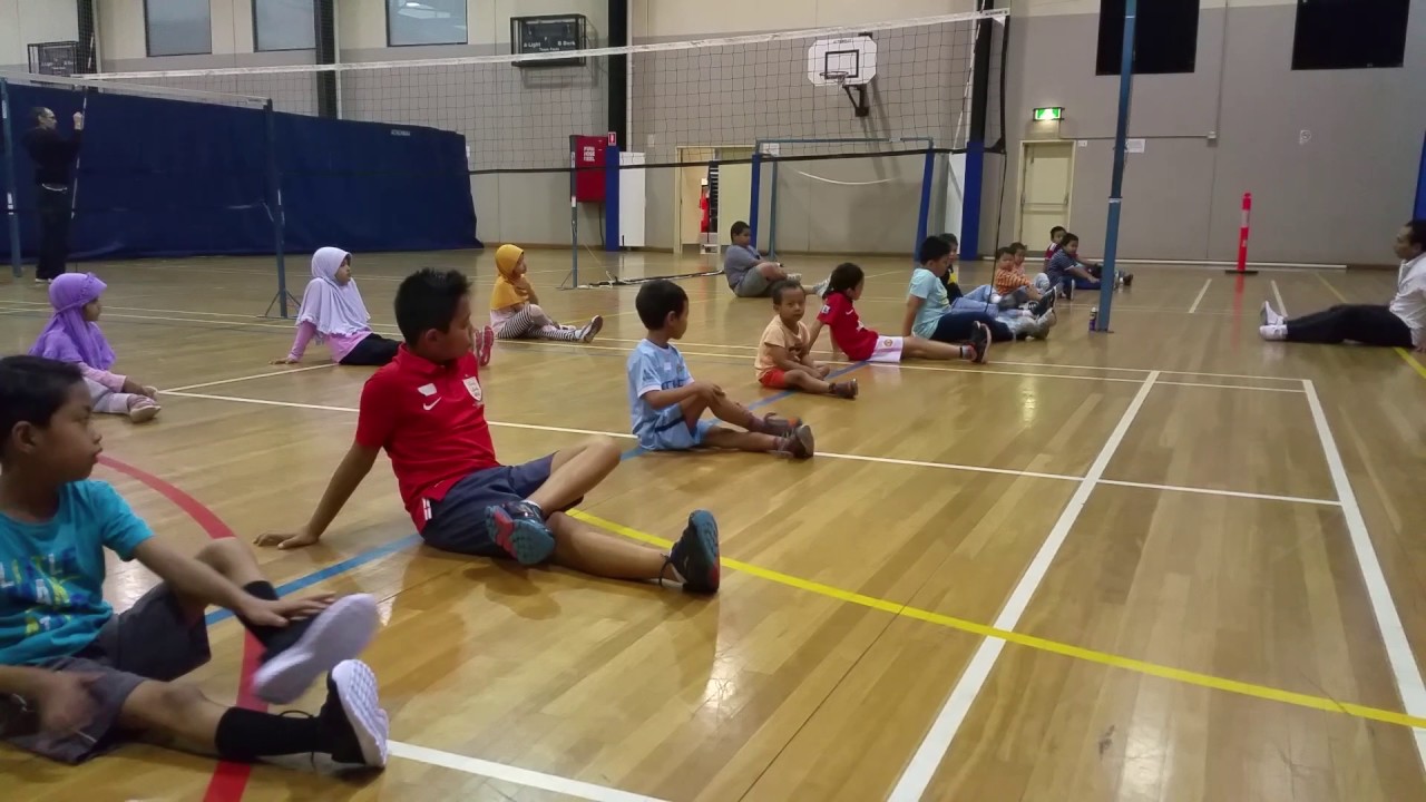 Warming up for Badminton Kids #2 - YouTube