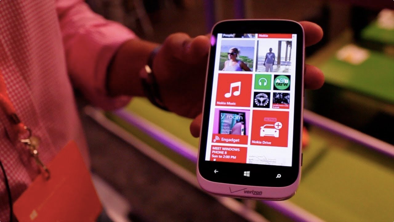 Nokia Lumia 822 hands-on (Verizon) - YouTube