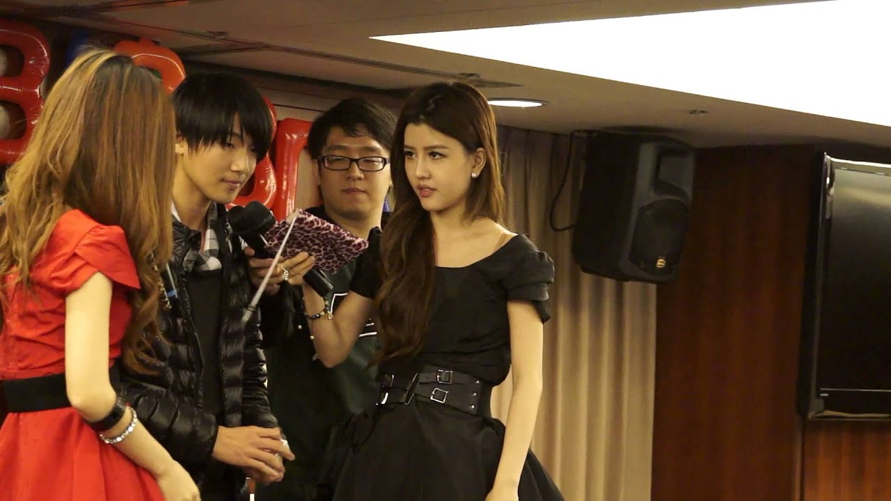 BY2_21歲生日會_歌迷內心話&送禮 - YouTube