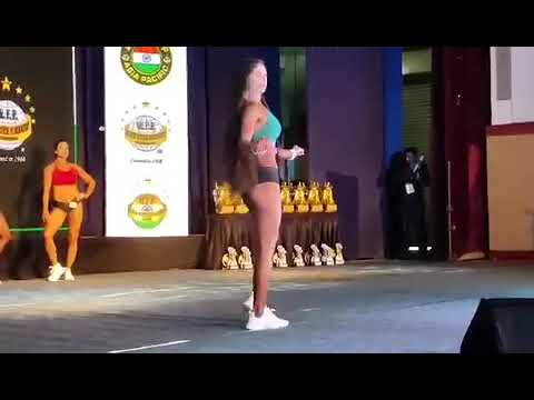 Posing routine sports model