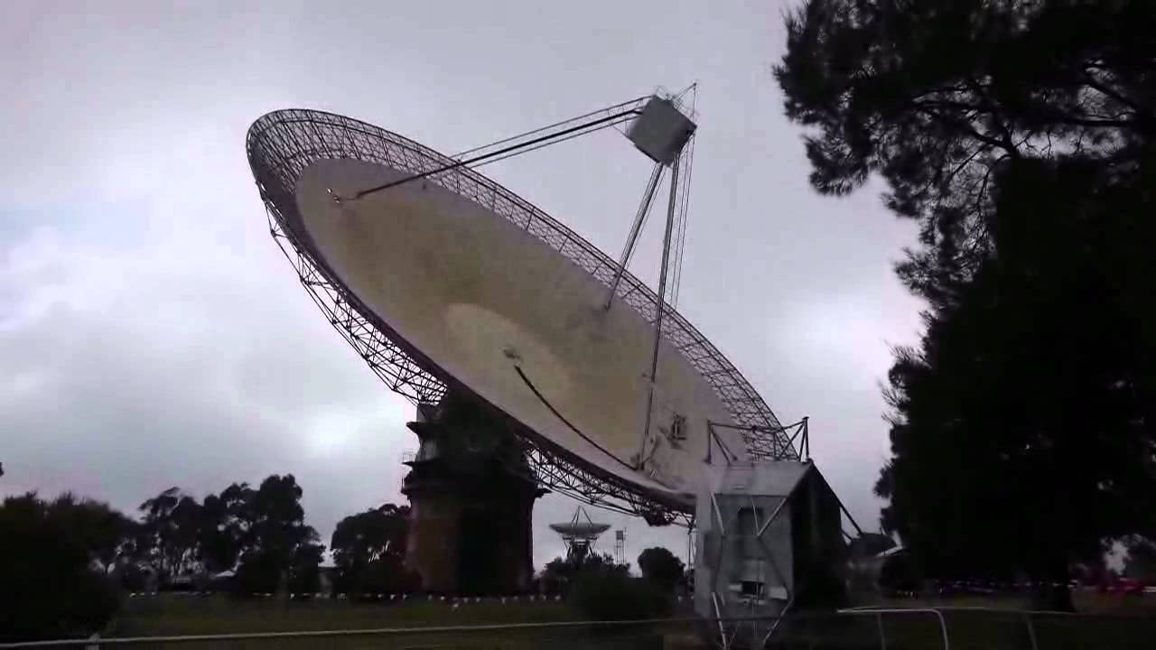 Parkes Dish Rotating - YouTube
