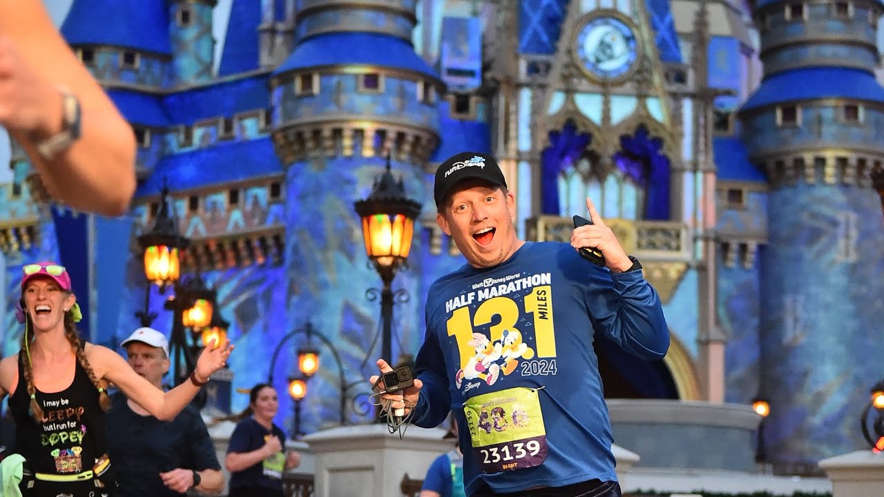 Running Through the Magic Kingdom during the Walt Disney World Full ...