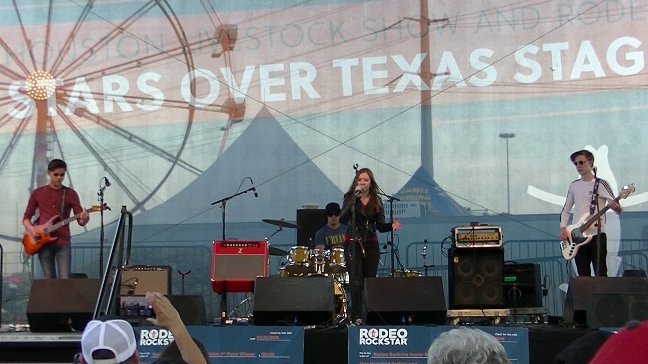 "Pretender" - "Zero Gravity" band @ Houston Rodeo 2018 - YouTube