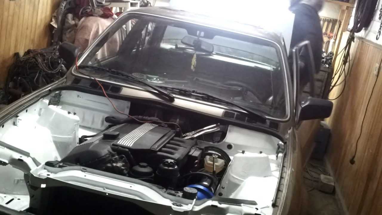 BMW E30 m52TUb28 swap first start - YouTube