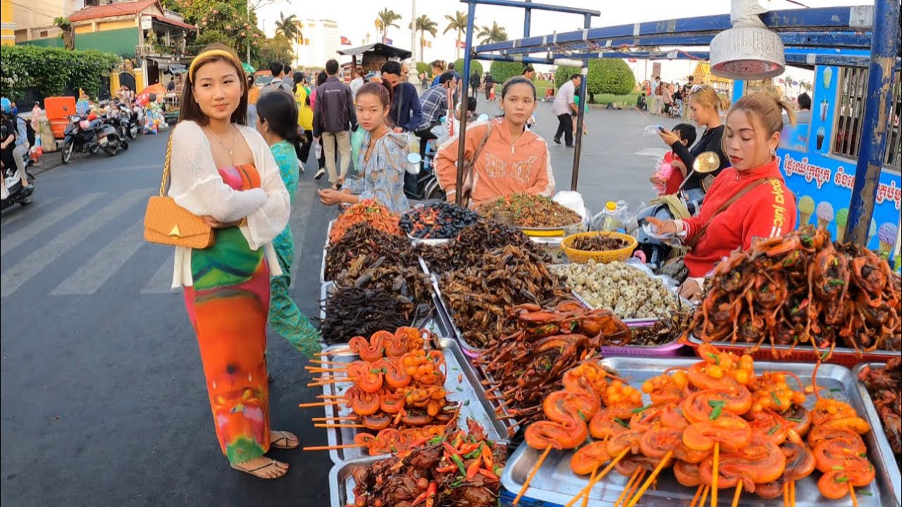 Best Cambodian street food, Plenty of exotic food, Snake, Cricket ...