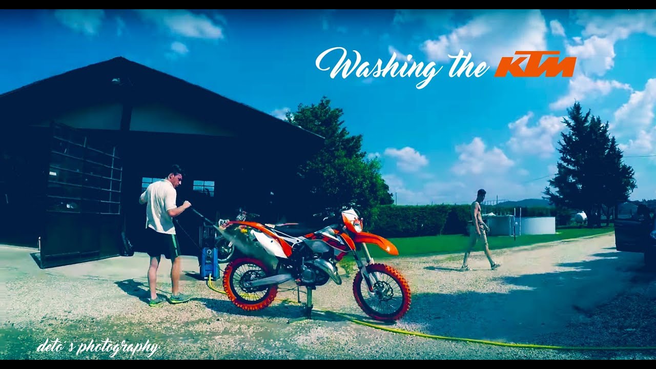 Wash the KTM - YouTube