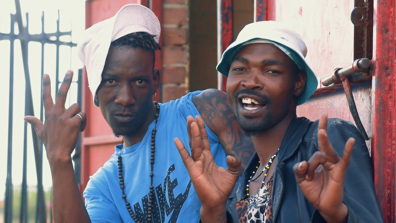 Spoti Sa Magentz by Maths (NtateBeibi) {Official Music Video} - YouTube