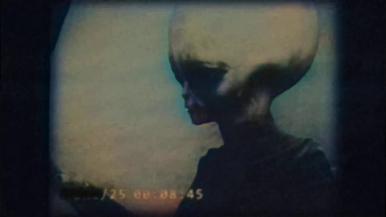 Alien grey "Skinny Bob" (1942) - Colorized with AI - YouTube