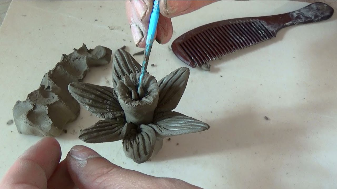 How to make a clay Daffodil Flower - Super Easy Tutorial - YouTube