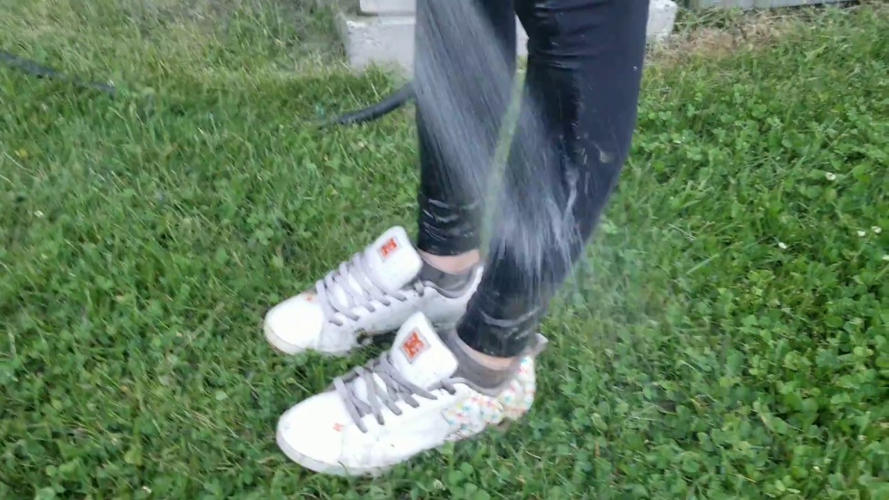 Washing my trashed white and orange DC shoes - YouTube