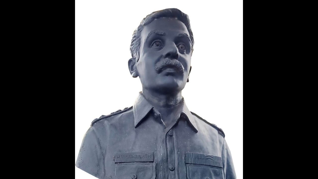 NCC honours Kargil War Hero Lt Col Ramakrishnan Vishwanathan, VrC - YouTube