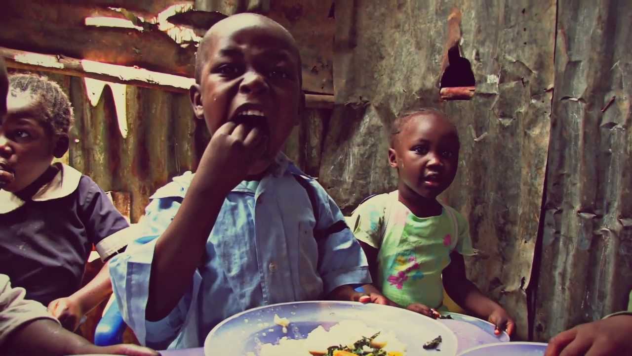 Lunch in Mathare 4A - YouTube