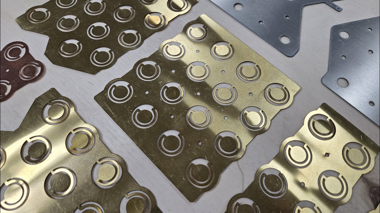 Making Battery Strips W/ Cell Level Fusing - YouTube