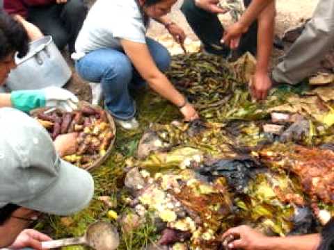 Huanta destapando pachamanca - YouTube