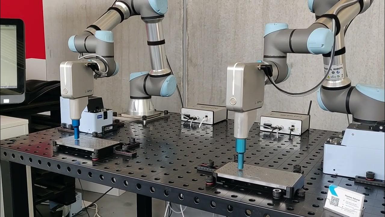 SD35 Screwdriver & two UR5e Robots at work - YouTube