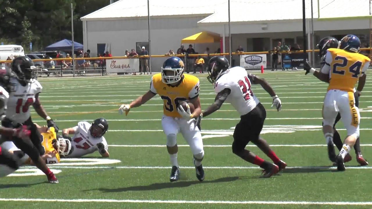 Reinhardt vs KCU 2015 Football Highlights - YouTube