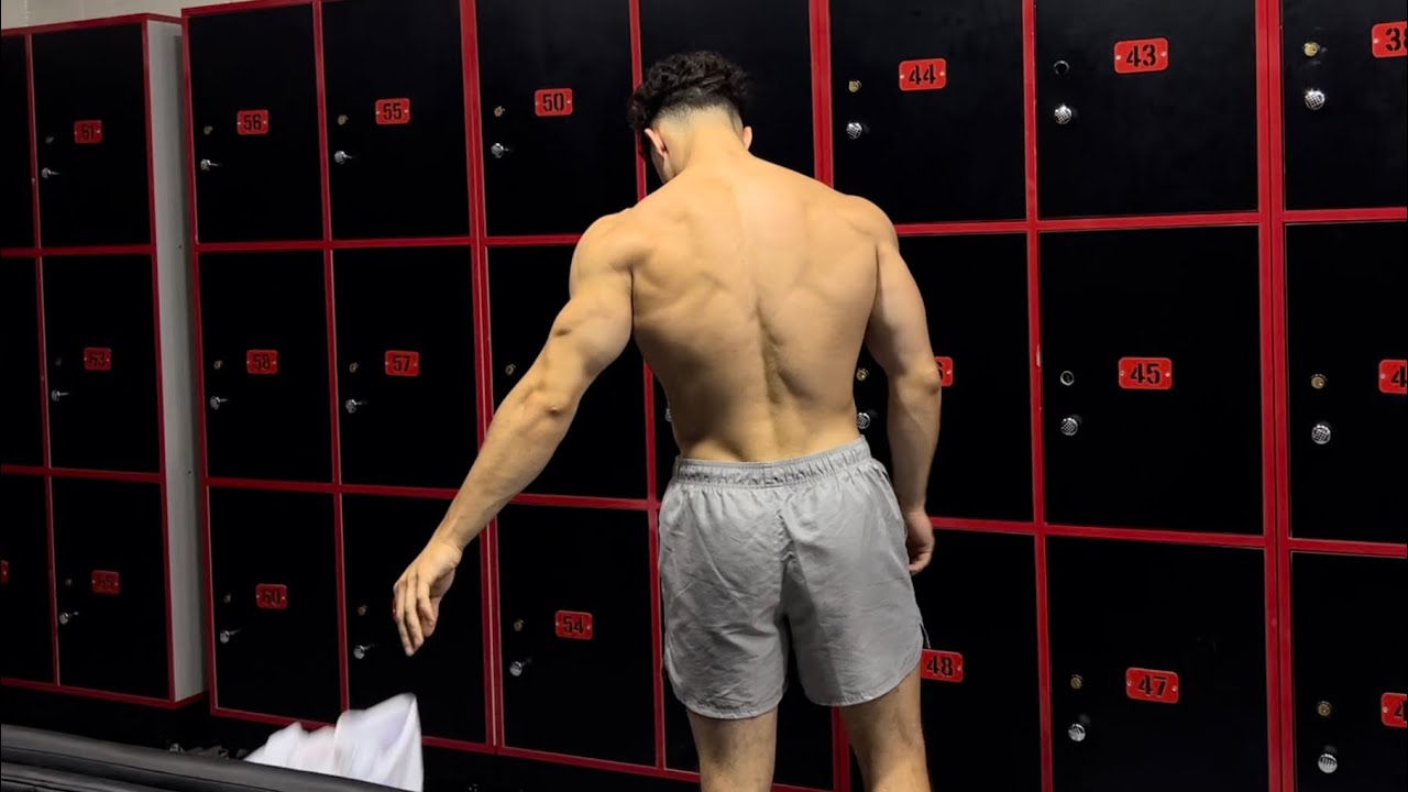 AFTER BAC PROGRESS / BACK & DELTS WORKOUT - YouTube