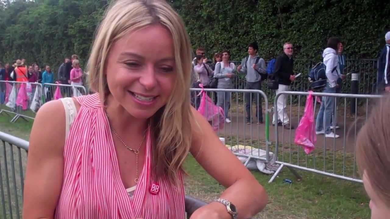 Boo Bod Reporting: Abi Griffiths @ Wimbledon - YouTube