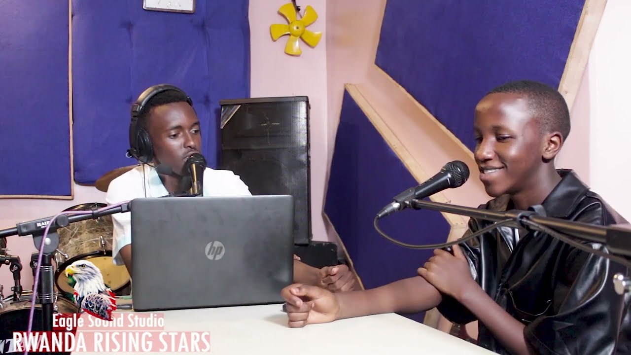 "Shining Bright: Rwanda Rising Stars #8 Showcase" Yazamuwe na mama we ...