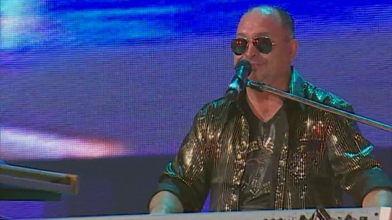 Michal David - Nonstop (O2 arena, Praha 2010) - YouTube Music