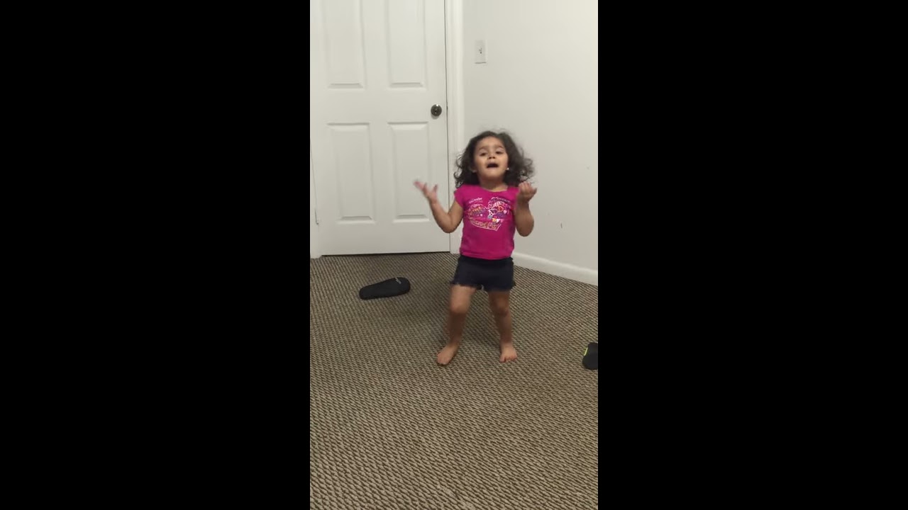 2 Year Old Acting In Spanish YouTube 2 Year Old Acting In Spanish YouTube