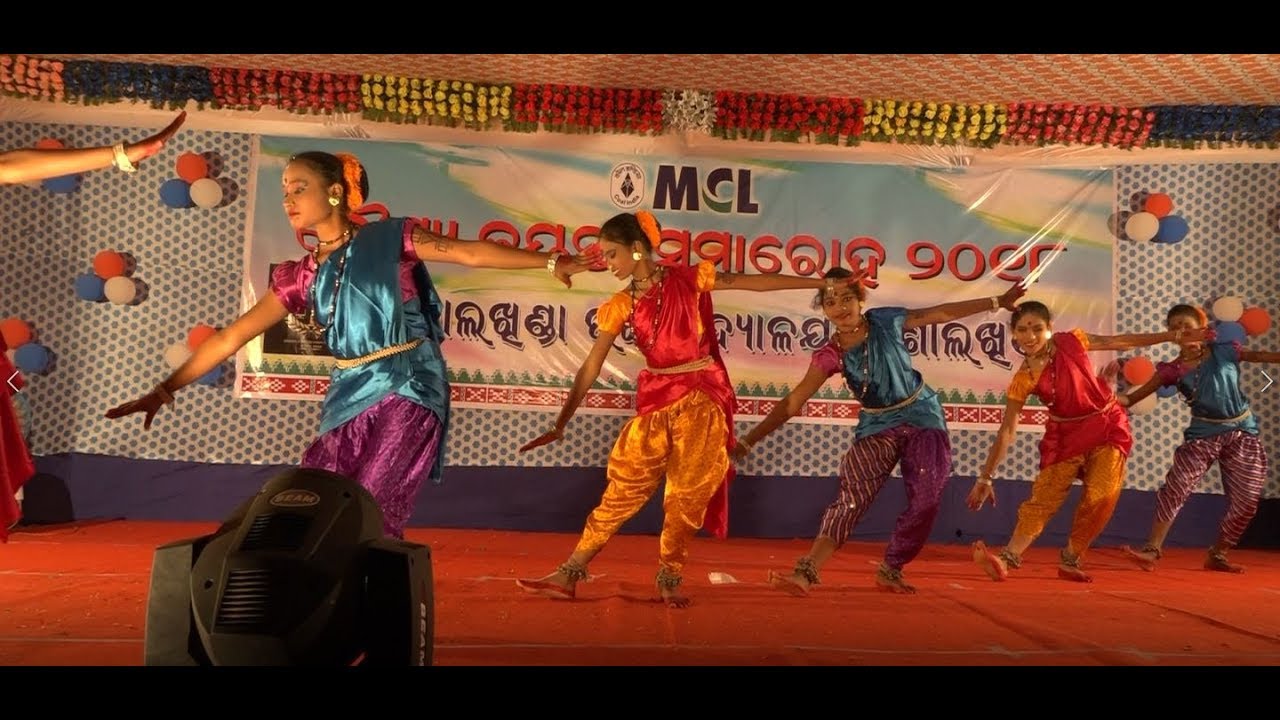 Komal kaya ki moh maya - Marathi Dance | Apsara Aali Song | Marathi ...