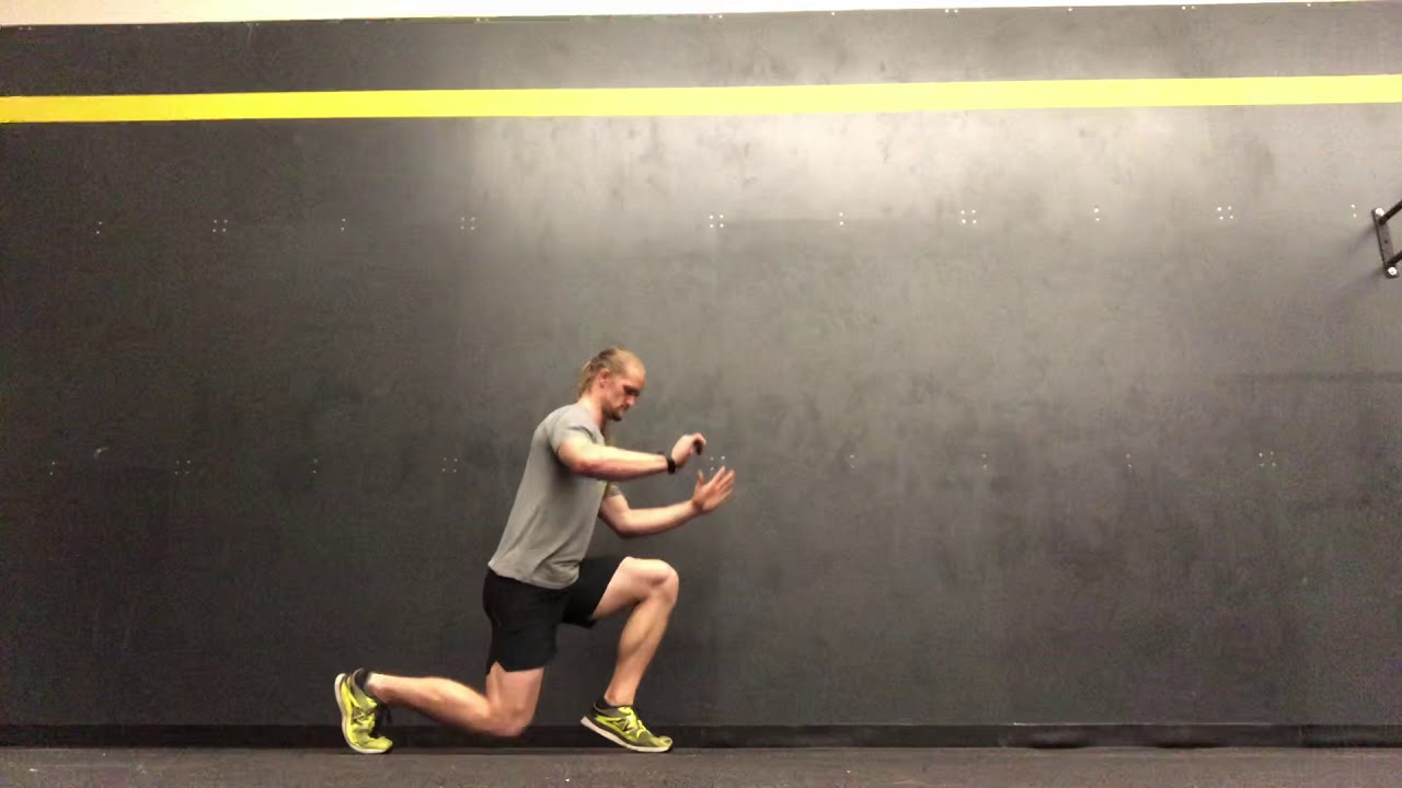 Sneaky Walking Lunges - YouTube