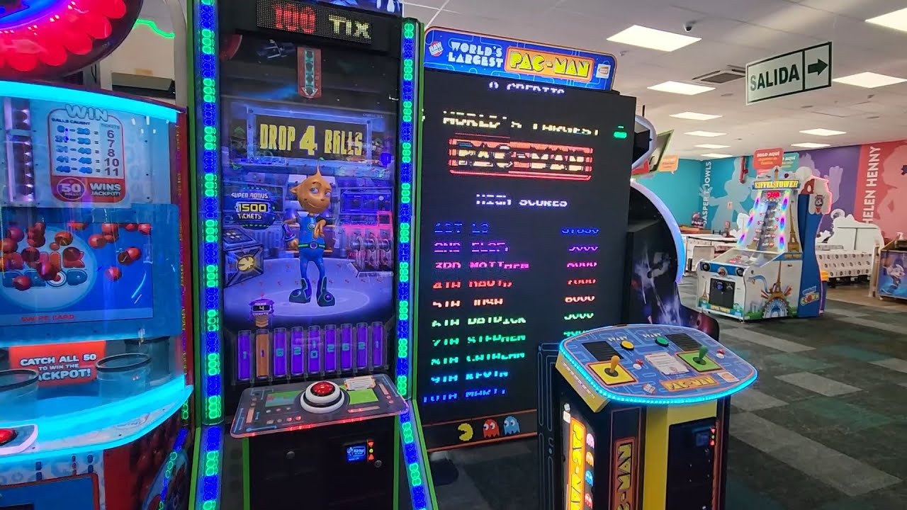 Video Game Arcade Tours - Chuck E. Cheese - Real Plaza Puruchuco (Ate ...