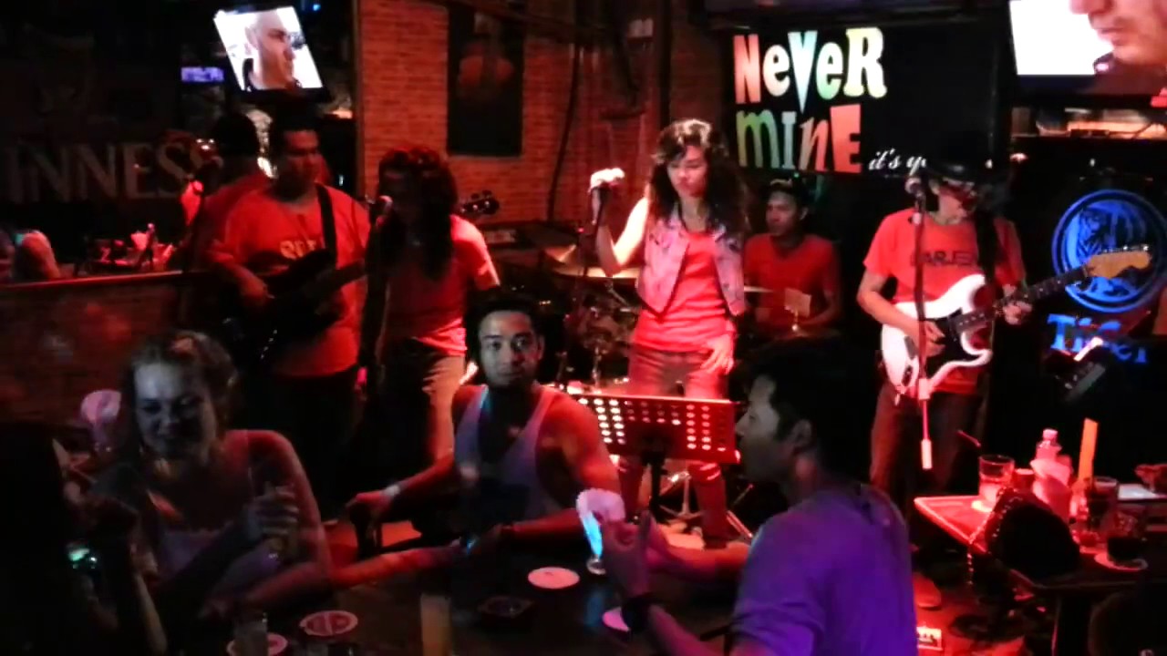 TIMEPIECE BAND MALAYSIA...Pretty woman (Cover Garry Moore) - YouTube