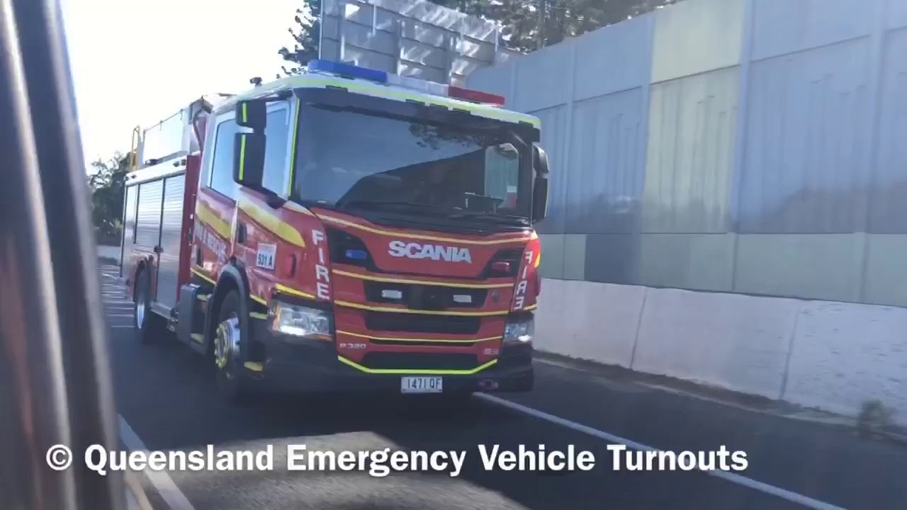 QFES - Strike Team Responding Code 3-0 to Station 28 (Caboolture) (READ ...