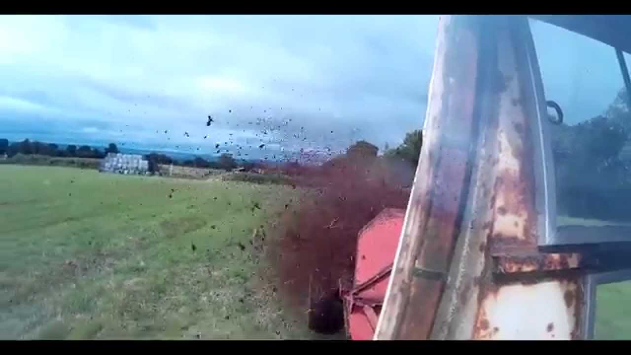 David Brown 996 4WD on Dung Spreading - YouTube