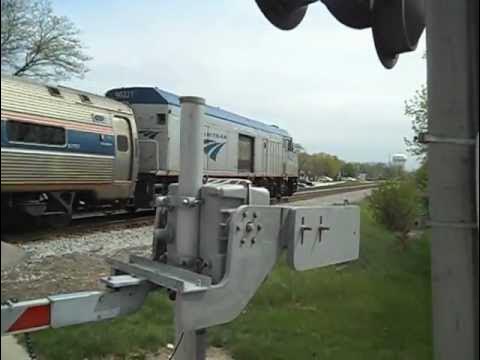 AMTRAK Hiawatha Service Train No 334 Crossing Glenview Road, 2012 - YouTube