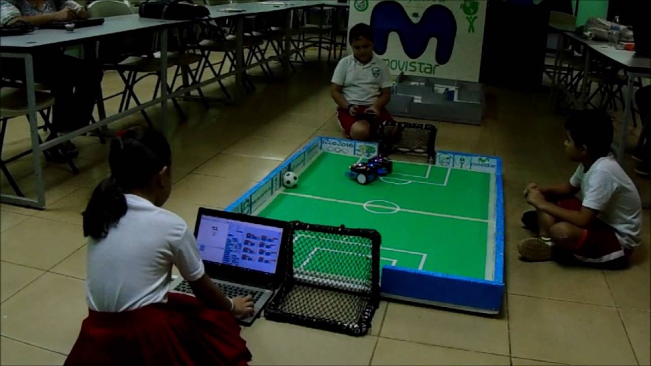 futbol con mbot - YouTube