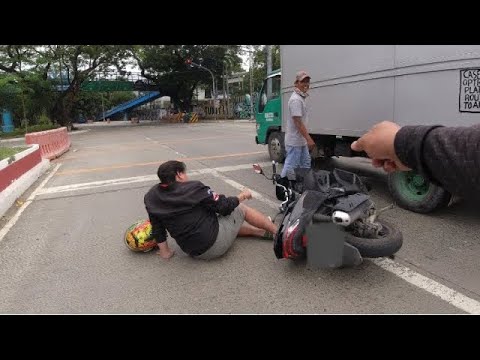 Honda PCX full stop Accident| C5 Road - YouTube