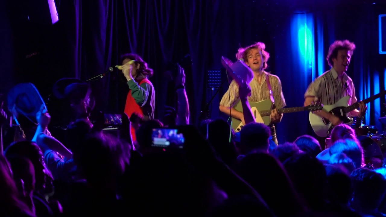 Dayglow - Run the World!!! - Live - Atlanta GA - Vinyl 10-30-2019 - YouTube