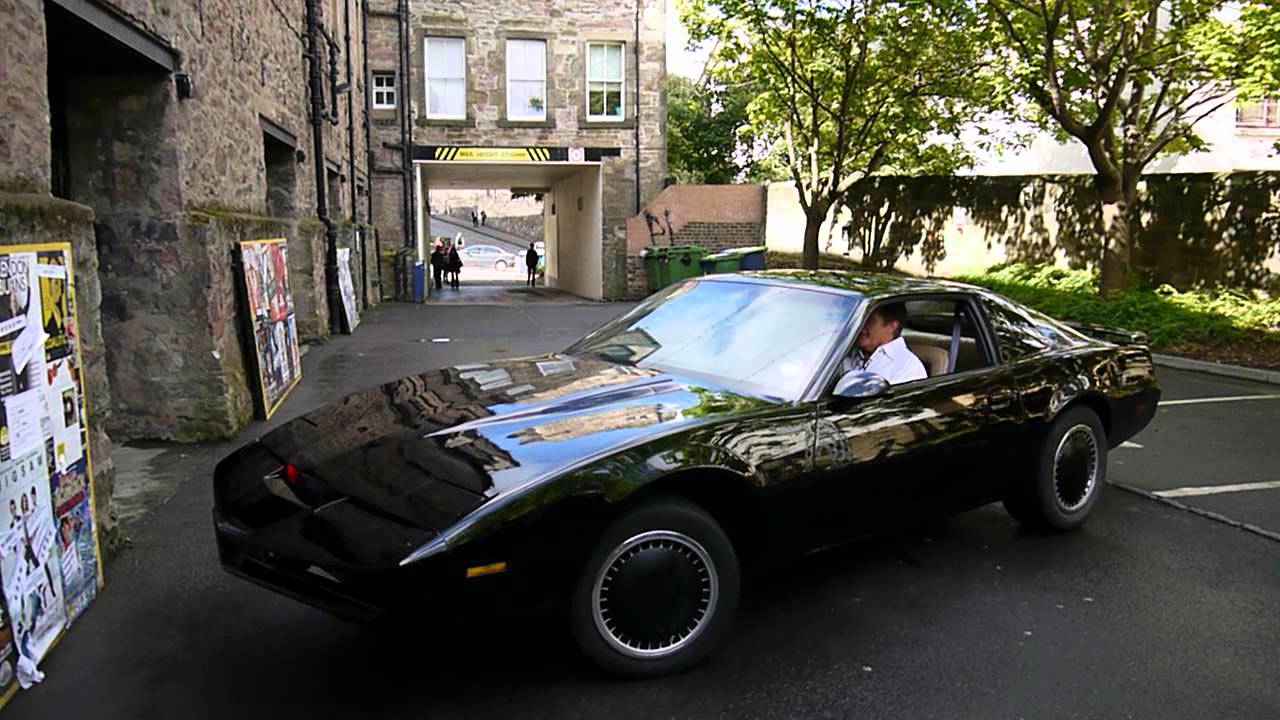 David Hasselhoff arrives in Edinburgh in KITT - YouTube